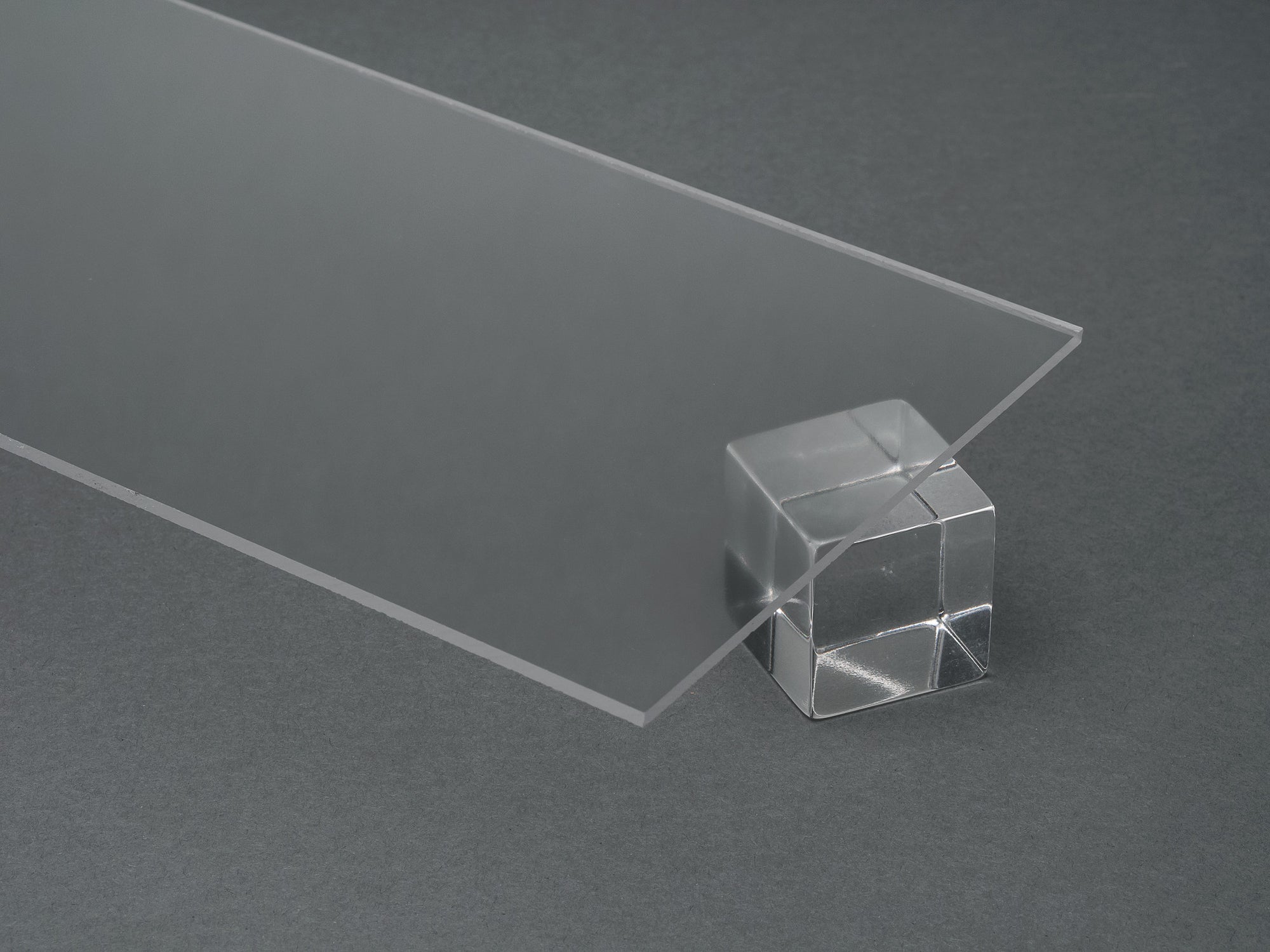 Non-Glare Acrylic Sheets | Museum-Grade P99 Plexiglass | Canal Plastics ...